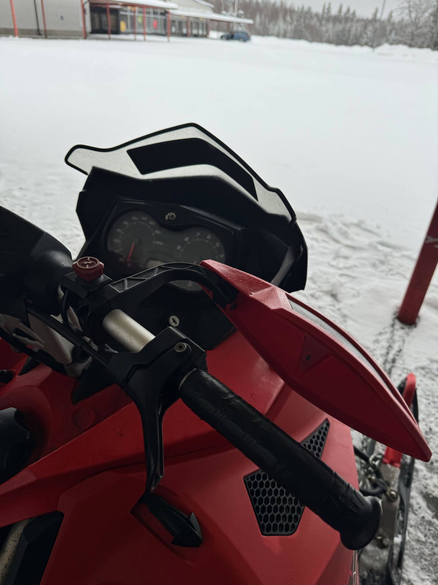 Snöskoter Lynx Rave 550, årsmodell 201… | Auktion.se