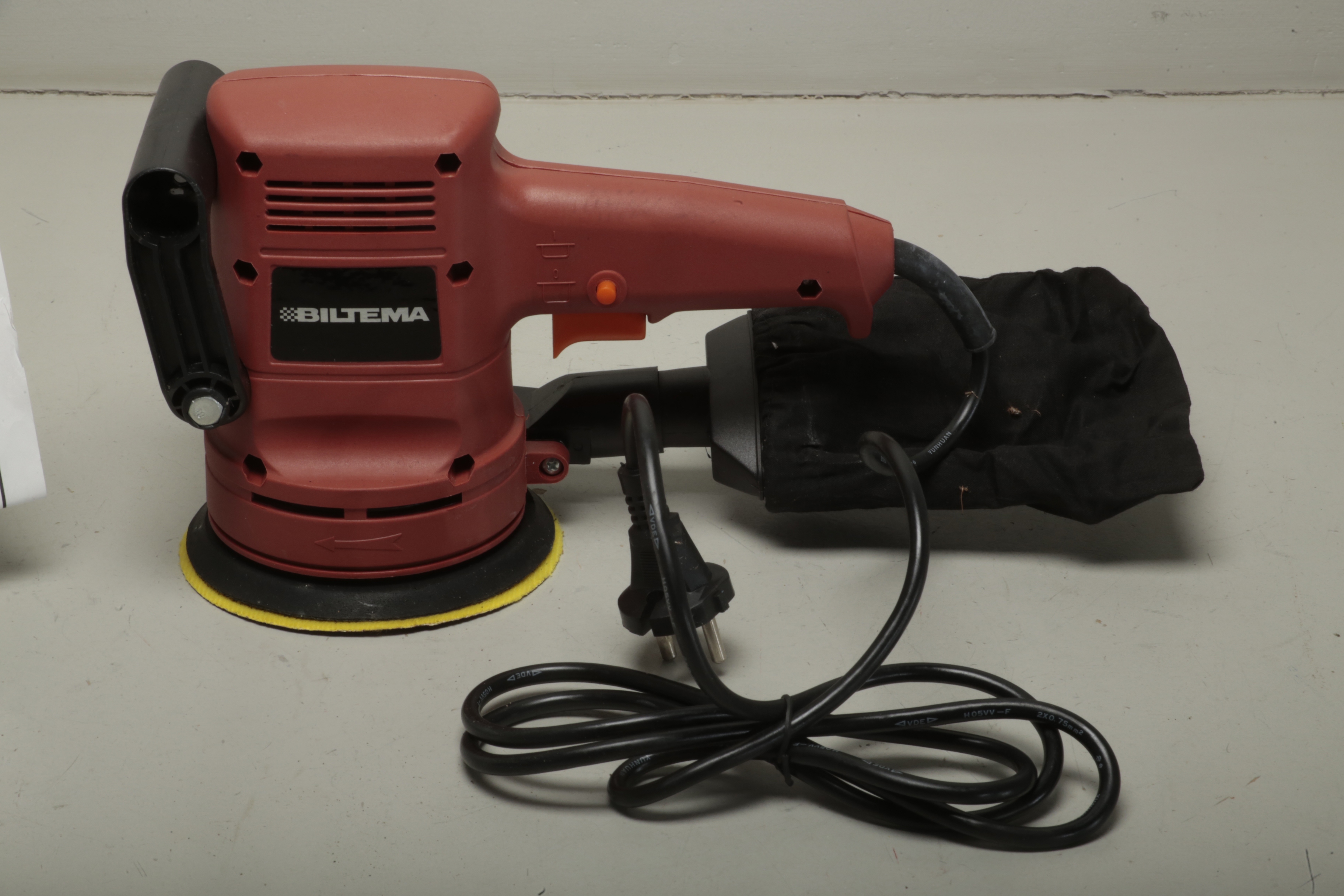 Excenterslipmaskin Biltema, 200W | Auktion.se