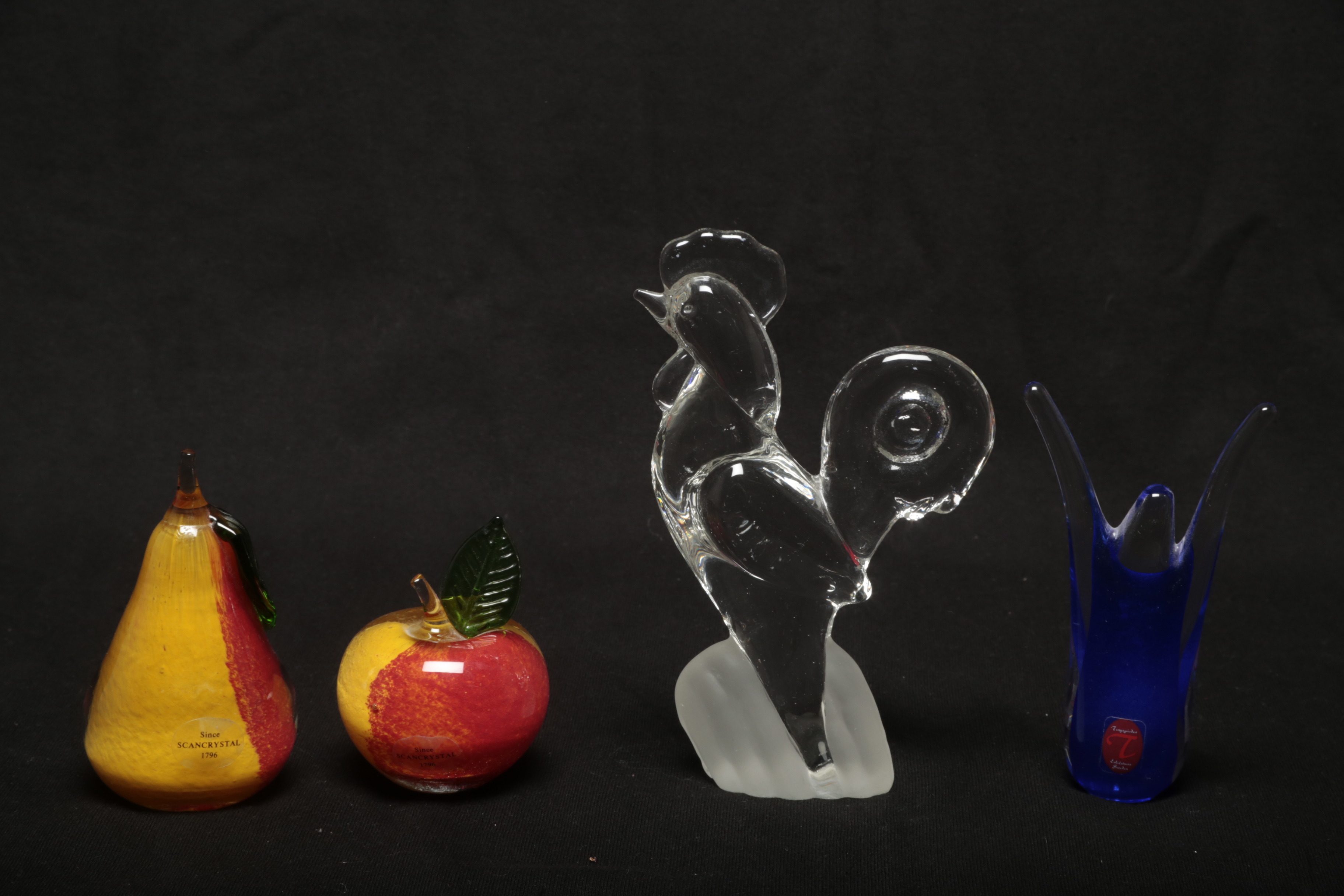 Glaskonst, 4 delar | Auktion